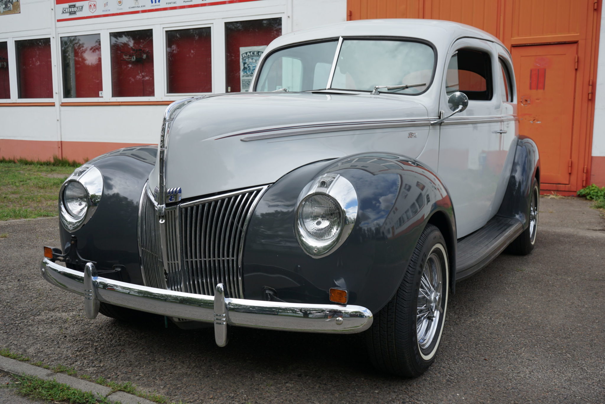 Ford Tudor Sedan Custom - Getyourclassic