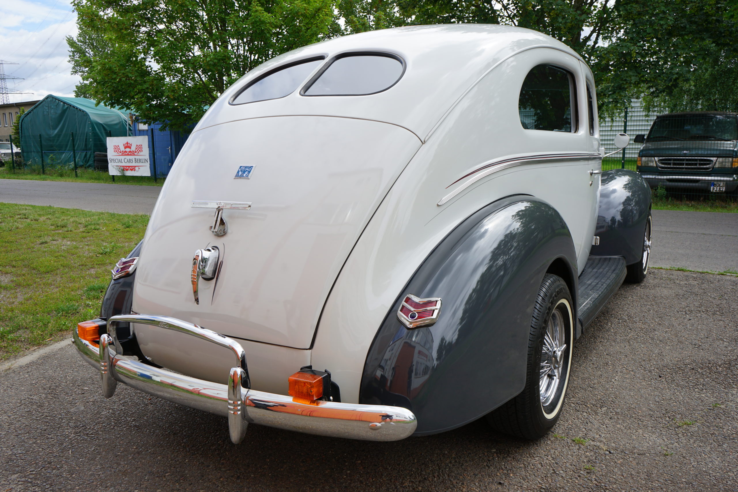 Ford Tudor Sedan Custom - Getyourclassic